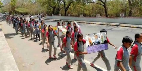 Students Of Vidya Bhawan School Took Out Voting Awareness Rally Pratahkal