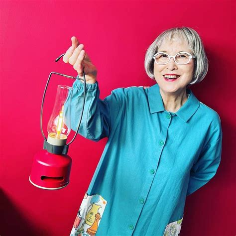 角野栄子さんのインスタグラム写真 角野栄子instagram「ランプをプレゼントしてもらった！ アラビアンナイトのランプみたいでしょ