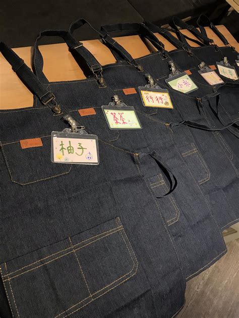 1997手工窯烤披薩 小小廚師們 你們準備好了嗎😂 小朋友穿上圍裙認真的模樣 真的是很可愛 體驗活動日期 Facebook