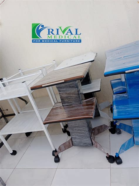 ترابيزة عيادات للأجهزة والأدوات الطبية T 4 T 4