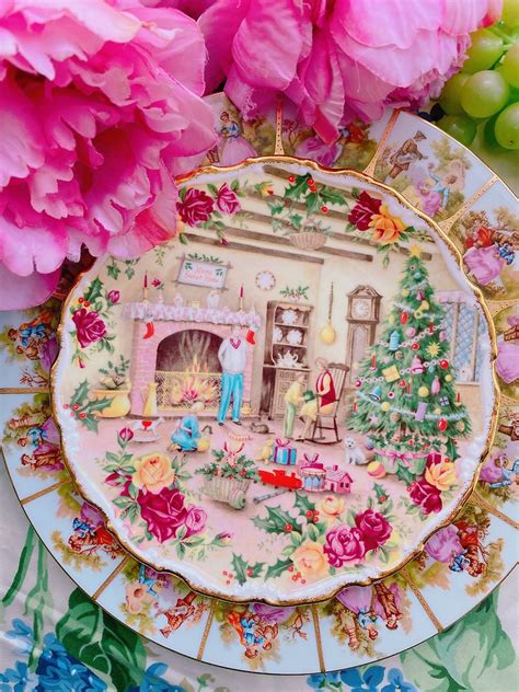 英國骨瓷royal Albert 22k鑲金鄉村玫瑰聖誕限量盤 庫存品有落款 安妮瘋古物~全館免國際運費💕粉絲團ig追蹤～安妮瘋古物｜盤子