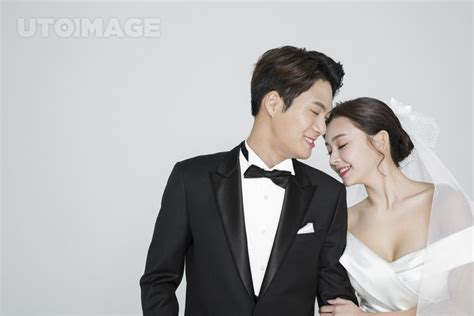 웨딩 512 Pho666 유토이미지 사진 사람 생활 Pho666e 실내 배경없음 결혼 커플 웨딩 웨딩화보