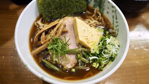 冷やしラーメン山形風＠ロ麺ズ弘明寺 ここの限定によく出てくる醤油のたった蕎麦調ラーメンの冷やしバージョンな感じ。 Flickr