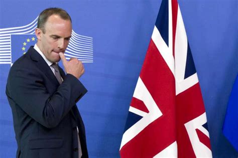 慘！英國內閣才通過「脫歐」協議草案 脫歐大臣、勞動大臣卻辭職不幹！首相梅伊可能垮台 風傳媒