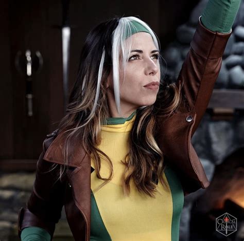 Fist Pump Rlaurabaileyvo