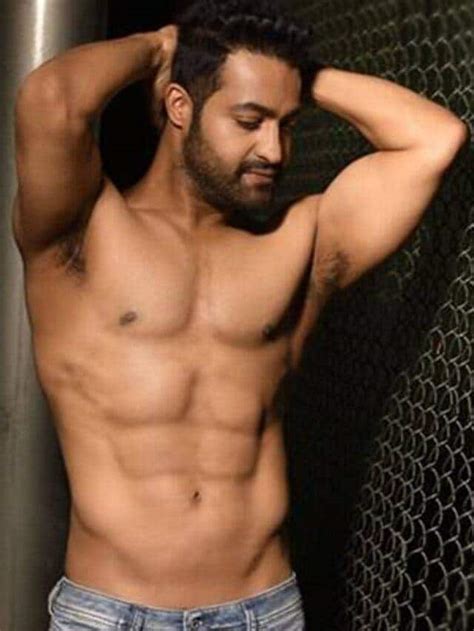 জুনিয়র Ntr থেকে রজনীকান্ত এই দক্ষিণী তারকাদের পারিশ্রমিক কত জানেন