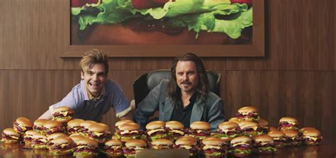Carls Jr Se Despide De Las Chicas En Bikini Y Anuncia Rediseño De Su