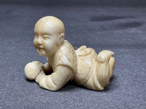 極上 根付 天然素材 アンティーク 和彫 置物 骨董 飾り物 古美術品 置物 メルカリ