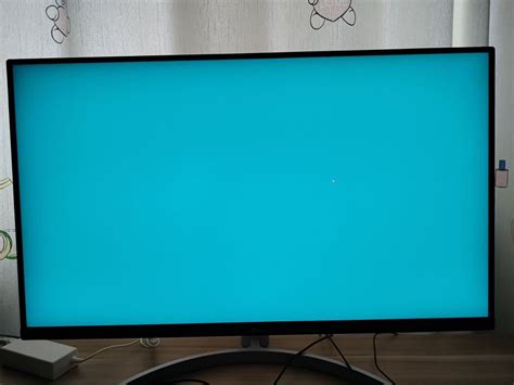 请老哥们帮忙看看，这个显示器左上角正常吗？ Nga玩家社区