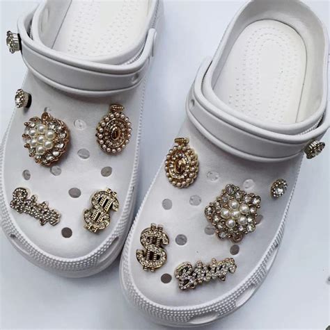 รองเท้า Crocs Jibbitz 12ชิ้นเซ็ตหัวเข็มขัดรองเท้าเพชรคริสตัลอุปกรณ์