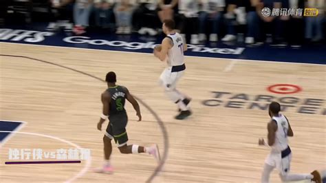 大锤有点冤！李凯尔回防被欧文直接放倒 结果让小琼斯轻松命中三分腾讯新闻