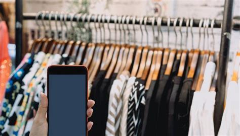 Yasak en çok onları etkilemişti Instagramdan satış yapanlara seslendi