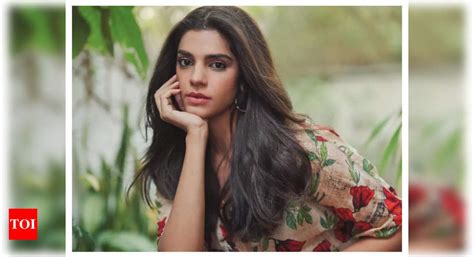 Pakistani Actress Sanam Saeed Says They Know Bollywood Actresses From