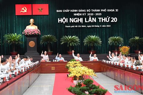 Chủ Tịch Ubnd Tphcm Kết Nối Với Ngân Hàng để Giải Quyết Nhu Cầu Vốn