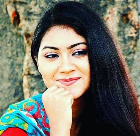 অফুরন্ত ভালোবাসা এখন আর কাউকে নিয়ে মিথ্যে স্বপ্ন দেখি না খুঁজিনা