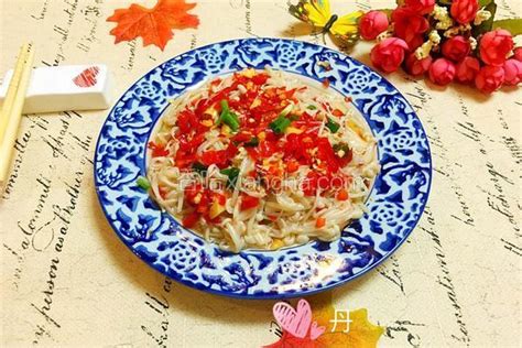 香辣金针菇的做法 菜谱 香哈网