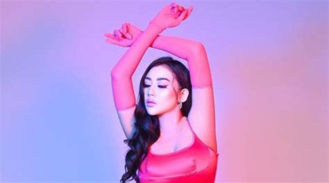 Geger Pamela Safitri Pamer FWB Posisi Tangan Pria Buat Salah Fokus