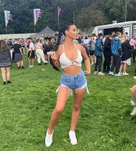 Who Is Alice Goodwin Wiki Bio Net Worth Height Weight Facts