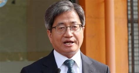 화염병 테러 김명수 대법원장 지방법원 방문 예정대로
