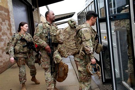 With Hours Notice Us Fast Response Force Flies To Mideast