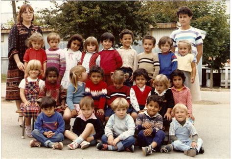 Photo De Classe Maternelle De 1982 Ecole Dervallieres Chezine