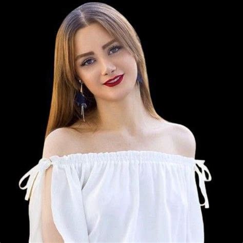 Pin Af آسَٰـُـــــٰٓﯛ̲୭ﯛ̲୭ 𖠠 𝒜𝒮𝒪 På صور بنات شفافه