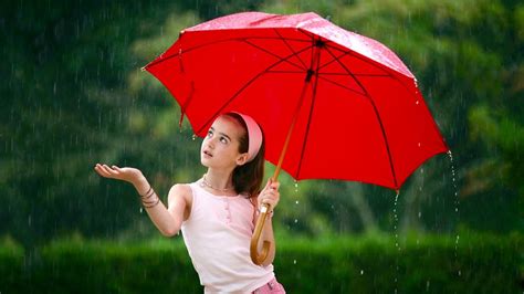 تصاویر کیوت و عاشقانه چتر بارانی برای پروفایل و زمینه دخترانه