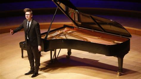 Review Víkingur Ólafsson Uncovers Icelandic Vistas In Bach And Glass
