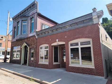 319 S Main Street Alma Wi 54610 Mls 6417309 Edina Realty