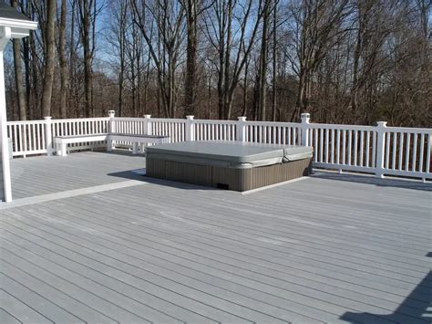 Trex Decking With A Hot Tub Inset And Trex Benches