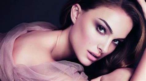 Cantik Dan Seksi Ini 10 Artis Hollywood Paling Hot Global