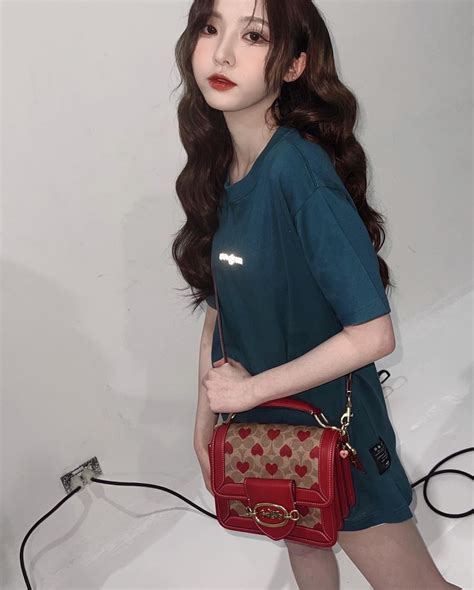 Ig เนเน่ พรนับพัน พรเพ็ญพิพัฒน์ Coach Coachny Instagram