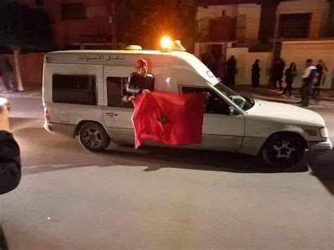 احتفالات المغاربة تتحدى المنطق سيارة لنقل الأموات تحتفي بتأهل الأسود