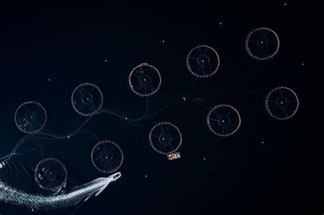 자연 환경 로크 Awe Arygll과 뷰트 스코틀랜드에서 물고기 농장 연어 둥근 그물 0명에 대한 스톡 사진 및 기타 이미지