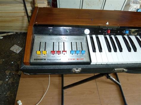 Matrixsynth Hohner Logan String Melody Synthesizer Mk I