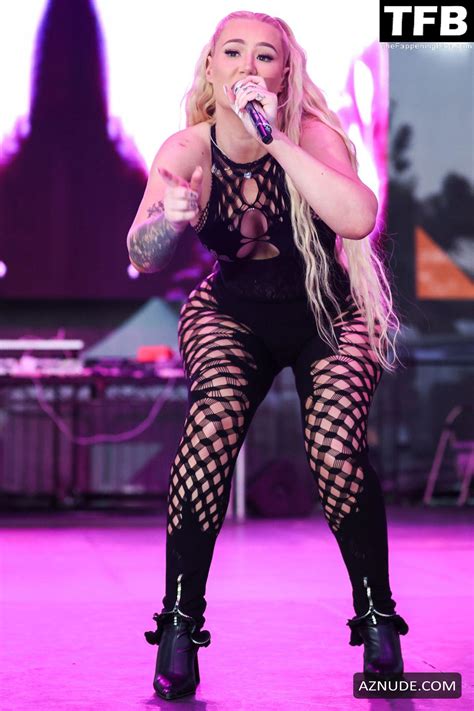 Iggy Azalea Sexy Seen Flaunting Her Hot Tits And Ass At The Annual Pride Parade And Festival In