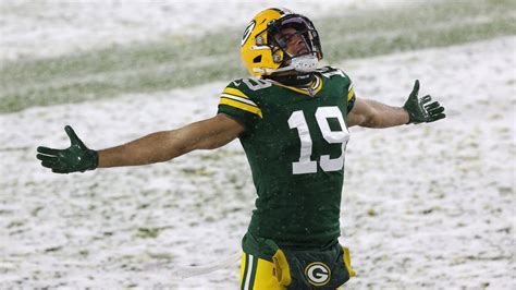 Final Home Game Packers Beat Titans 40 14 At Snowy Lambeau Fox6