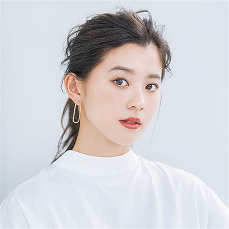 一つ結びアレンジ10選！ 基本から上級者見えするテクニックまでおしゃれヘアまとめ Oggijp