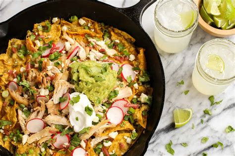 Easy Skillet Chicken Chilaquiles L A Farmgirls Dabbles