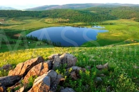 Монголын байгалийн үзэсгэлэнт газраар аялахуй