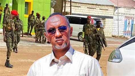 Daawo Xirsi Oo Si Cadho Leh Uga Hadley Laascanod Dagaalka Ssc And Muuse Biixi