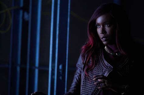 See Anna Diop S New Starfire Suit For Titans Season 3 Artofit