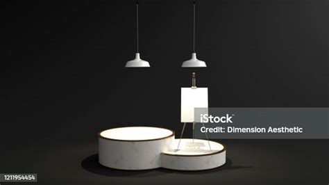 둥근 흰색 대리석 받침대 흰색 램프와 빛과 위의 그리기 프레임 받침대는 상업 광고에 사용할 수 있습니다 검은 바닥에 고립 미니멀 블랙 일러스트 레이션 3d 렌더링 3차원