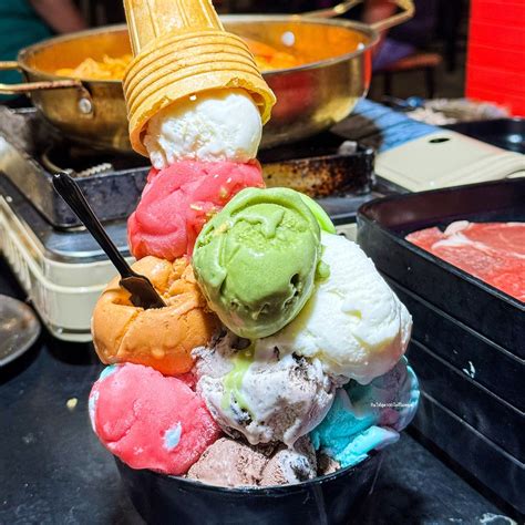นี่ไม่ใช่ร้านบุฟเฟต์แต่เป้นตลาดขายของกินครอบจักรวาลล😍 อ่ะไม่ช่าย ก็อา