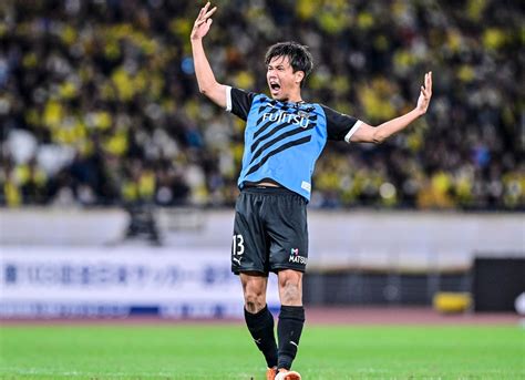 【川崎の天皇杯優勝のために山根視来が貫いた“戦う集団”の意識3】「最後にサポーターと一緒に笑って終わりたかった」の想い蔚山で語った「自身