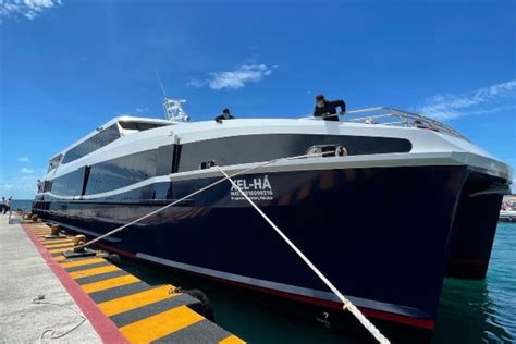 México Barco Xel Ha realiza pruebas de atraque en Isla Mujeres
