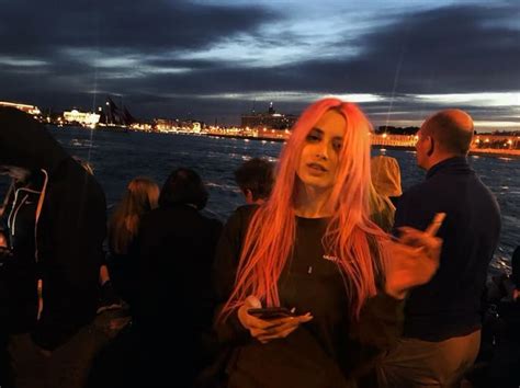 Пин от пользователя Nik на доске Быстрое сохранение Фотографии девочек Откровенные девушки