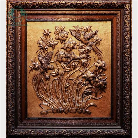 تابلو مسی قلمزنی برجسته طرح گل و مرغ فروشگاه صنایع دستی پارسیان اصفهان