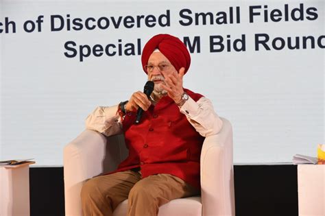 अगले दो दशकों में दुनिया की ऊर्जा माँग में वृद्धि का 25 हिस्सा भारत से आएगा केंद्रीय मंत्री