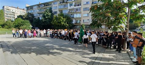 Галерия Професионална гимназия по текстилни и кожени изделия
